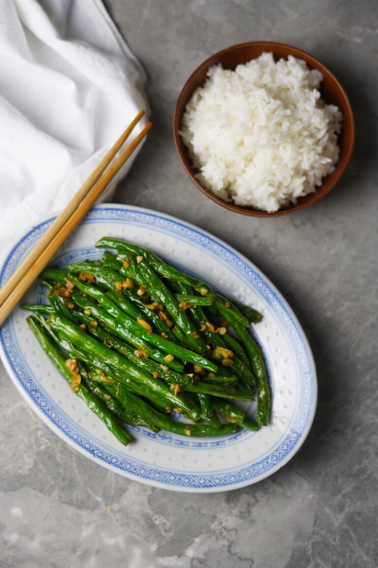 Stir-Fried Chinese Green Beans with Garlic - Couple Eats Food